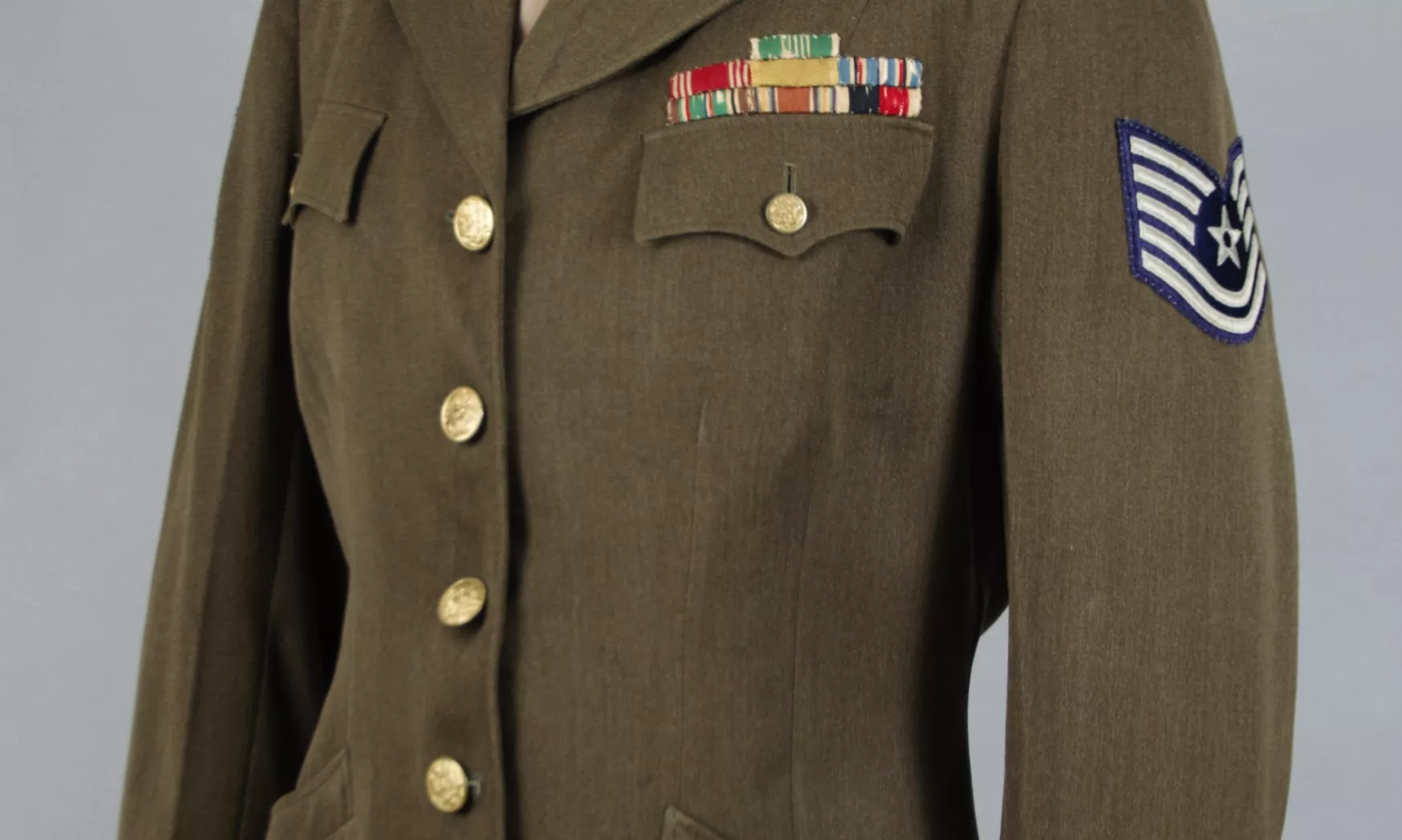 New WWII Women's Army Corps Uniform on Display | Detroit Historical Society
